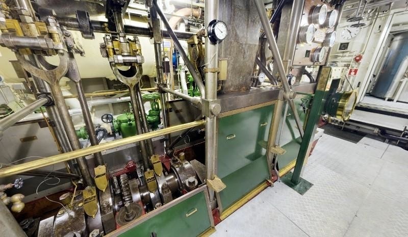 Yacht SS Delphine, Classic Yacht | CHARTERWORLD Luxury Superyacht Charters